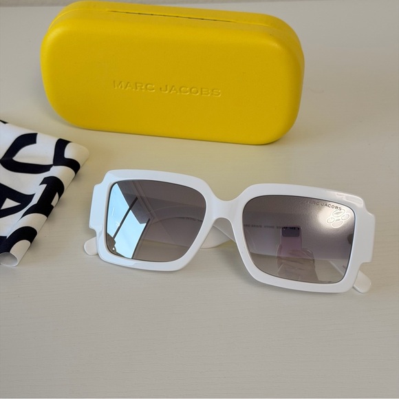 Marc Jacobs | Accessories | New Marc Jacobs White Square Sunglasses ...